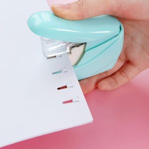 How to Put Staples in a Stapler: A Simple Step-by-Step Guide ...